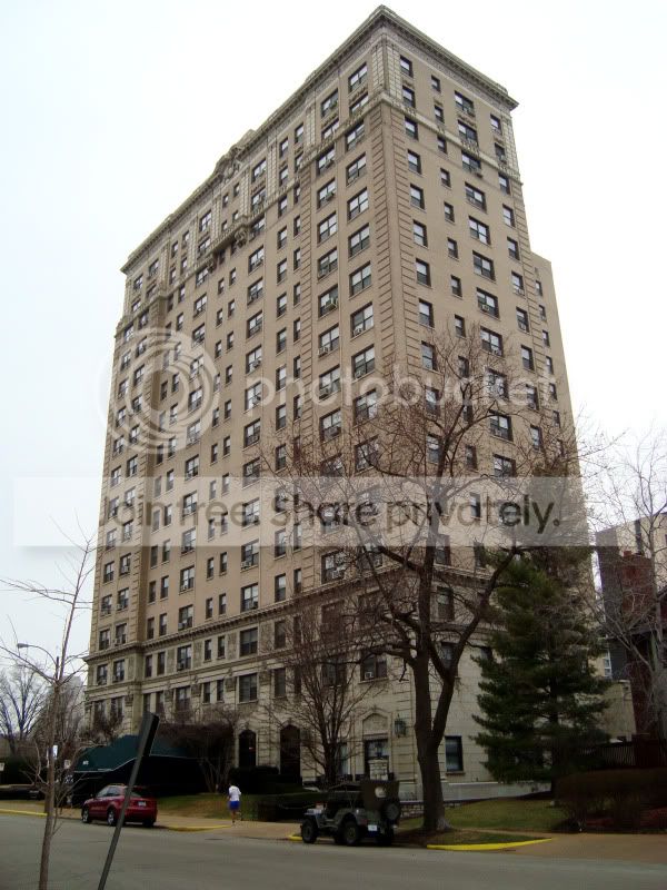The stately residential high-rises and mid-rises of St. Louis' Central ...