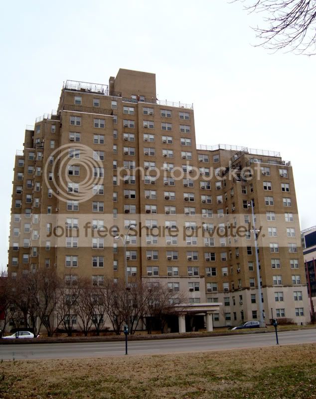 The stately residential high-rises and mid-rises of St. Louis' Central ...
