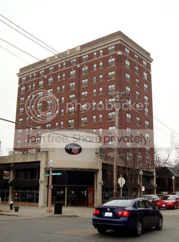 The stately residential high-rises and mid-rises of St. Louis' Central ...